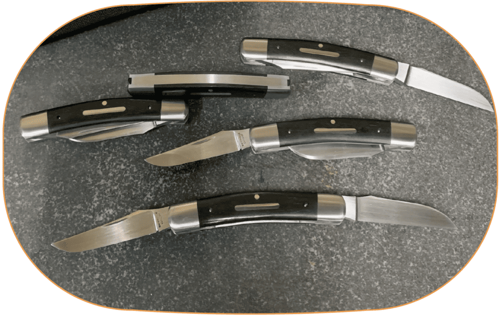 Capped Muskrat – Waterville Cutlery